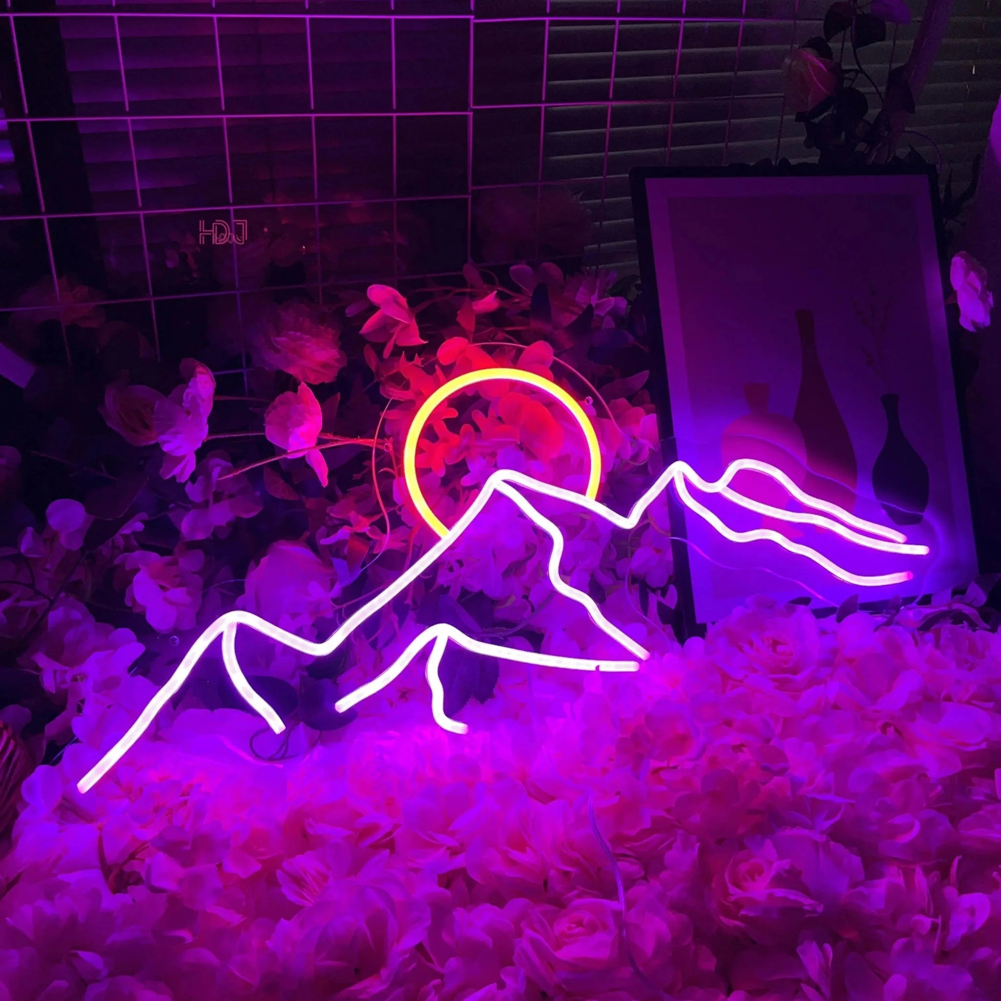 SummitGlow – LED Neon Sign with Mountain & Sun Design for a Vibrant Am ...